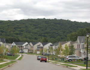 Hunter's Brook - Gladstone Design, Inc